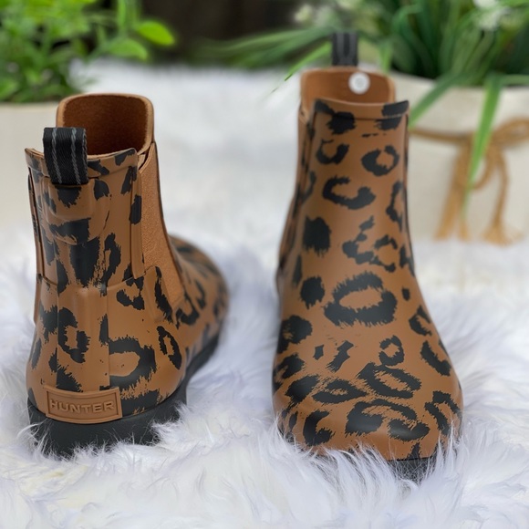Hunter | Shoes | Hunter Original Leopard Print Refined Chelsea Rain ...